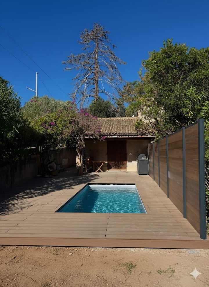 Villa Contemporaine à 50 M De La Mer Avec Piscine - Corse-du-Sud