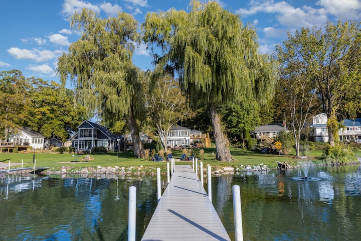 Lincoln Lake Getaway – Perfect Lakeside Stay - Greenville, MI