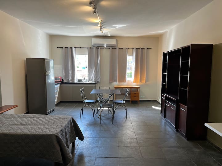 Apto A 400m Do Praia Clube • Ar Cond. E Wi-fi - Uberlândia