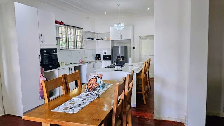 Jacaranda Escape - Pretoria, South Africa