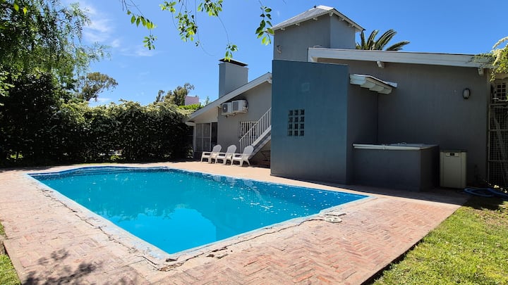 Casa Familiar Premium En Bahia Blanca Con Pileta - Bahía Blanca
