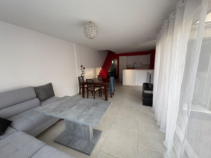 Charmante Maison Au Calme Avec Jardin - Bobigny