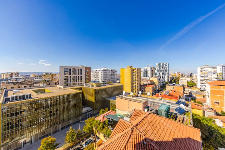 Spacious Stay In The Heart Of Tirana - Tirana