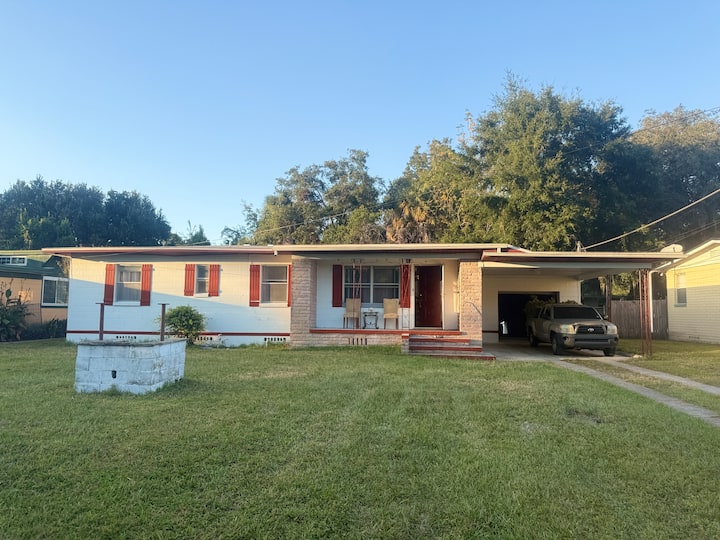 Private & Peaceful Stay Near Downtown - 3br House - 傑克遜維爾