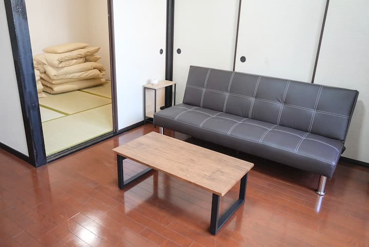 5人泊まれる駅徒歩1分の和室付きの宿泊所 / 電車で天神10分博多14分/大濠公園自転車7分 - Fukuoka