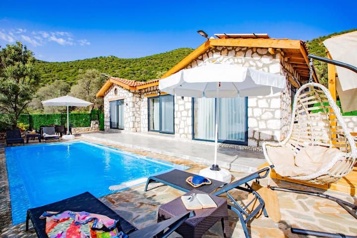 Zeytin Ağaçların Içinde Mahremiyetli Villa - Kaş