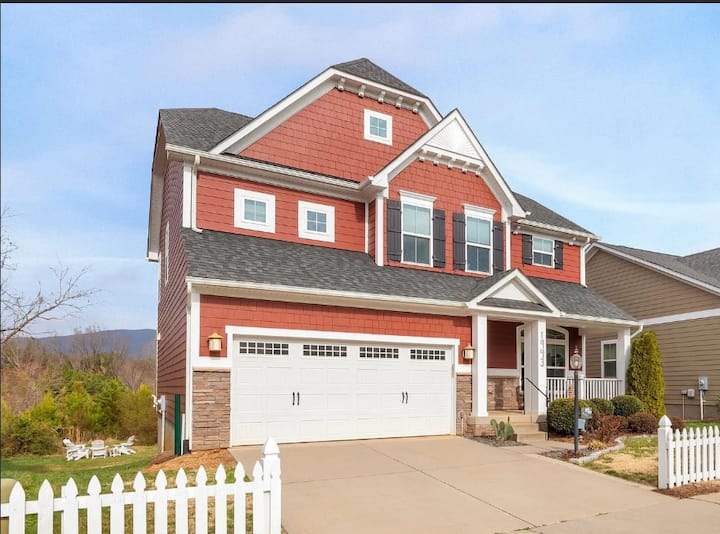 King Bedroom In Basement Apt In Crozet Near Cville - Crozet, VA