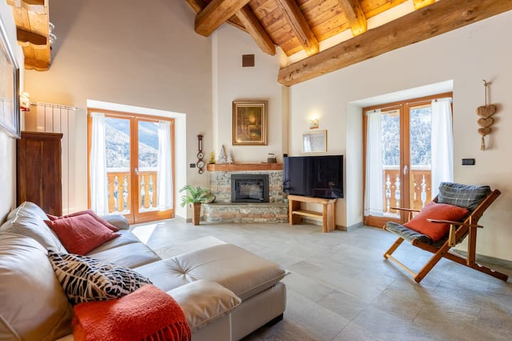 Hostdomus - Chalet Wood - Sestriere