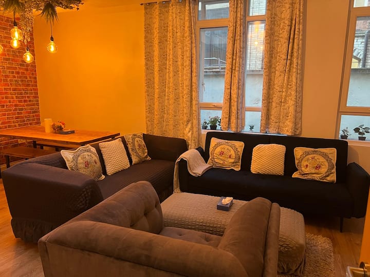 Stylish 2 Bed Duplex Apartment - Birmingham - Great Barr - Birmingham