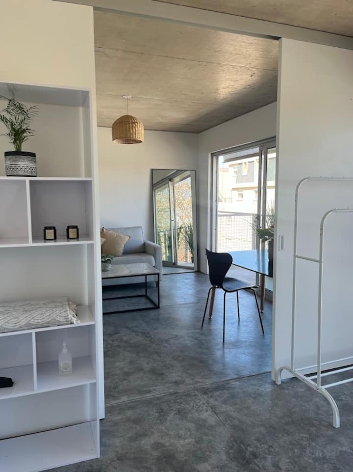 Apartamento En Isla De Flores Nuevo Y Luminoso - Montevideo