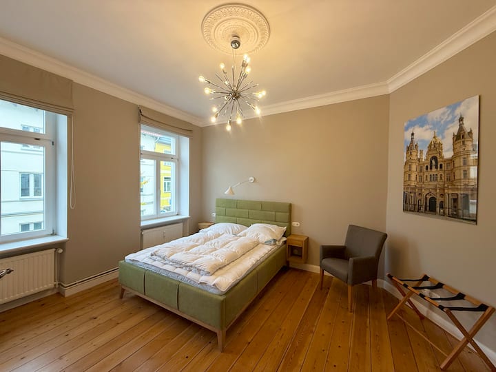 Caesar Apartment - Living With Class In The Heart - Schwerin