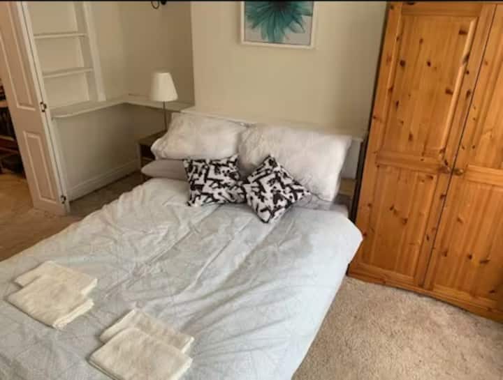 Big Family House Near Central Bath - Wiltshire