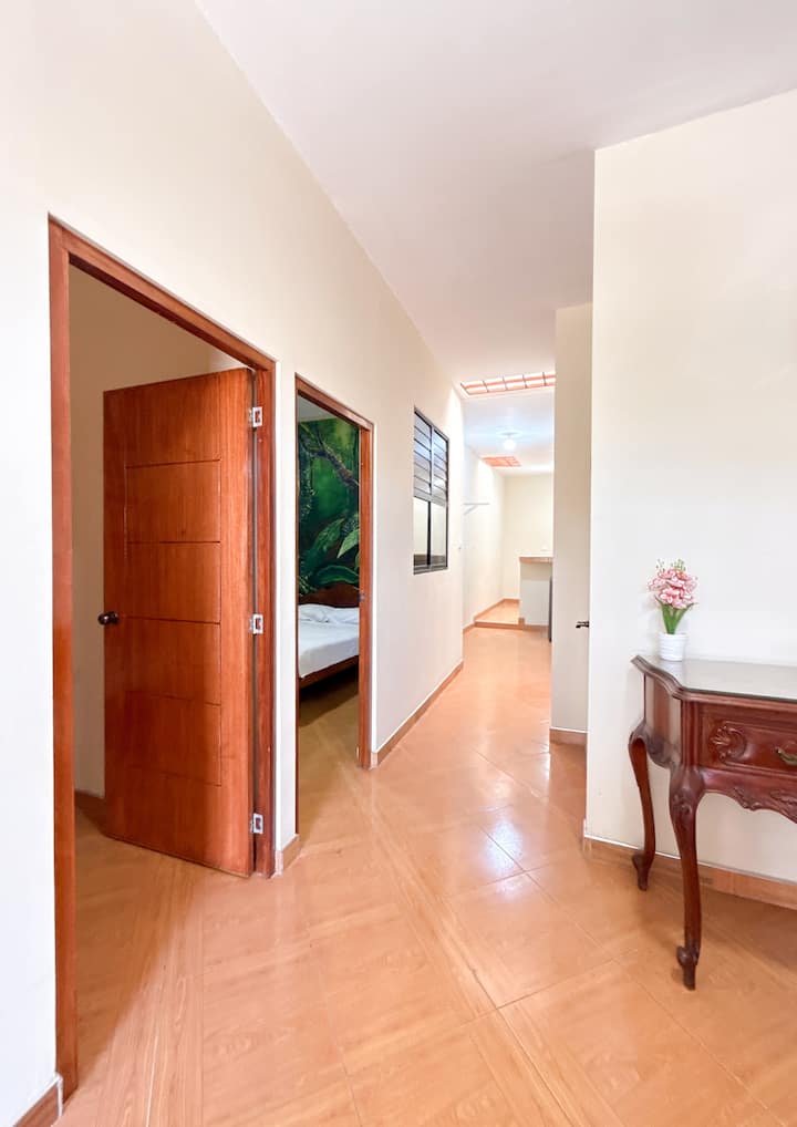 Casa Familiar Cálida Y Funcional - Tarapoto