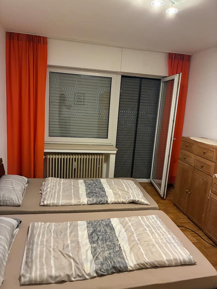 Kleines Apartment Nähe Messe Und Flughafen - Düsseldorf