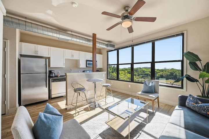 Bright, Airy — All You Need, Walk Downtown! - Sansom Park Trail – Fort Worth