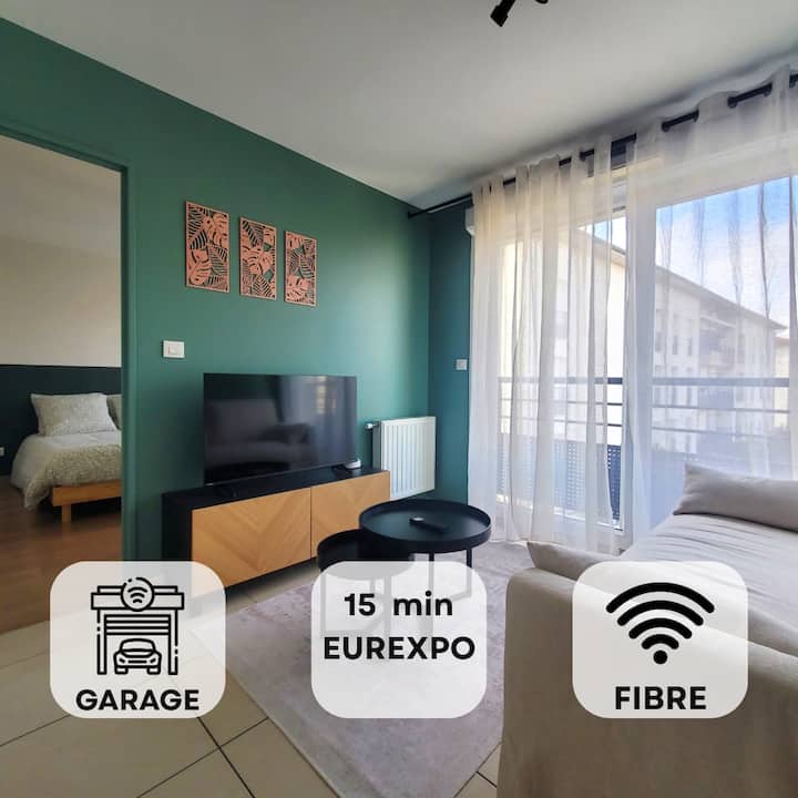 Le Cosmo • Proche Tram & Stade• Design Chaleureux - Meyzieu