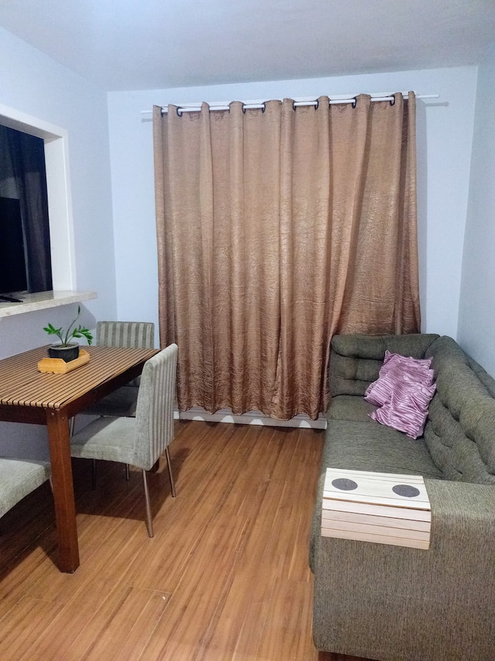 Ap Completo Até 10 Pessoas Bem Localizado Garagem - Porto Alegre