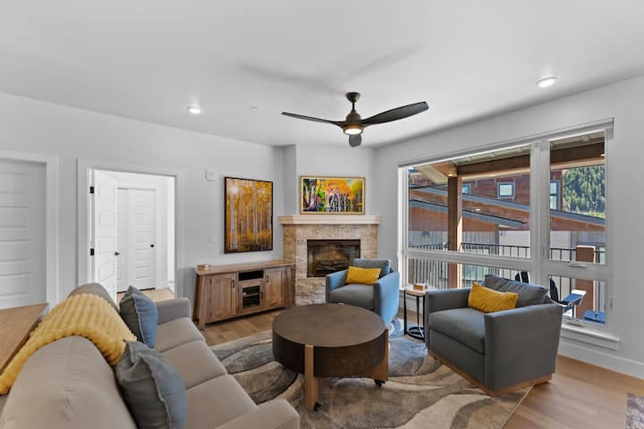 Ski & Stay In Style Condo Near Lifts W/ Pool, - Keystone, CO