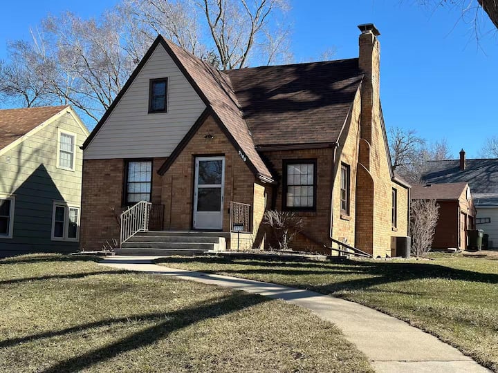 The Mcbrick - Sioux City, IA