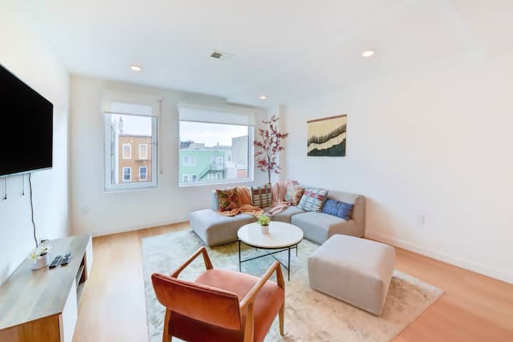 Rooftop Nyc Views | Spacious 2br Hoboken Apt - Hoboken, NJ