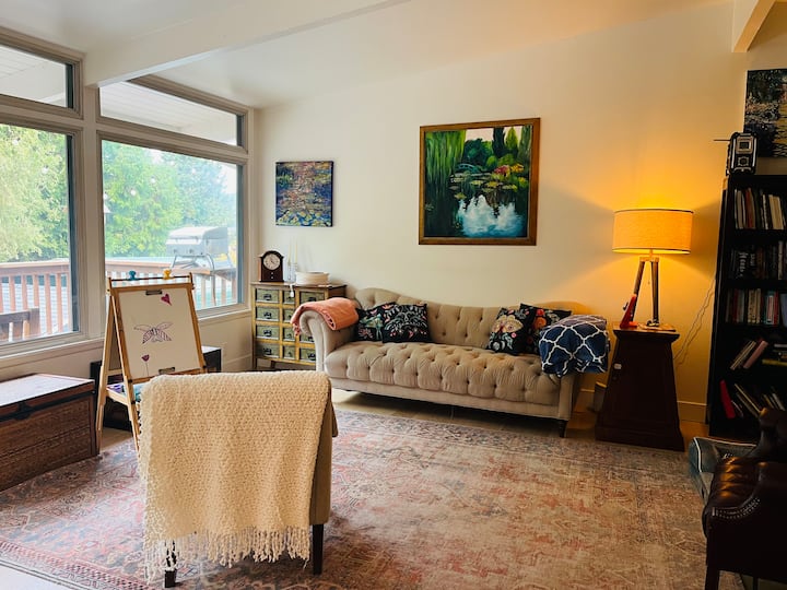 Home By The Beach! - Kent, WA