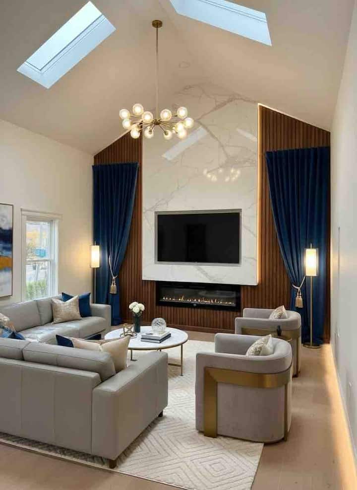 Near Hershey Fireplace Lounge Loft & Games - Hershey, PA