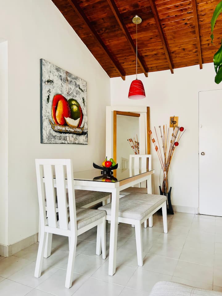 Apartamento Tranquilo Y Seguro En El Poblado - Medellín