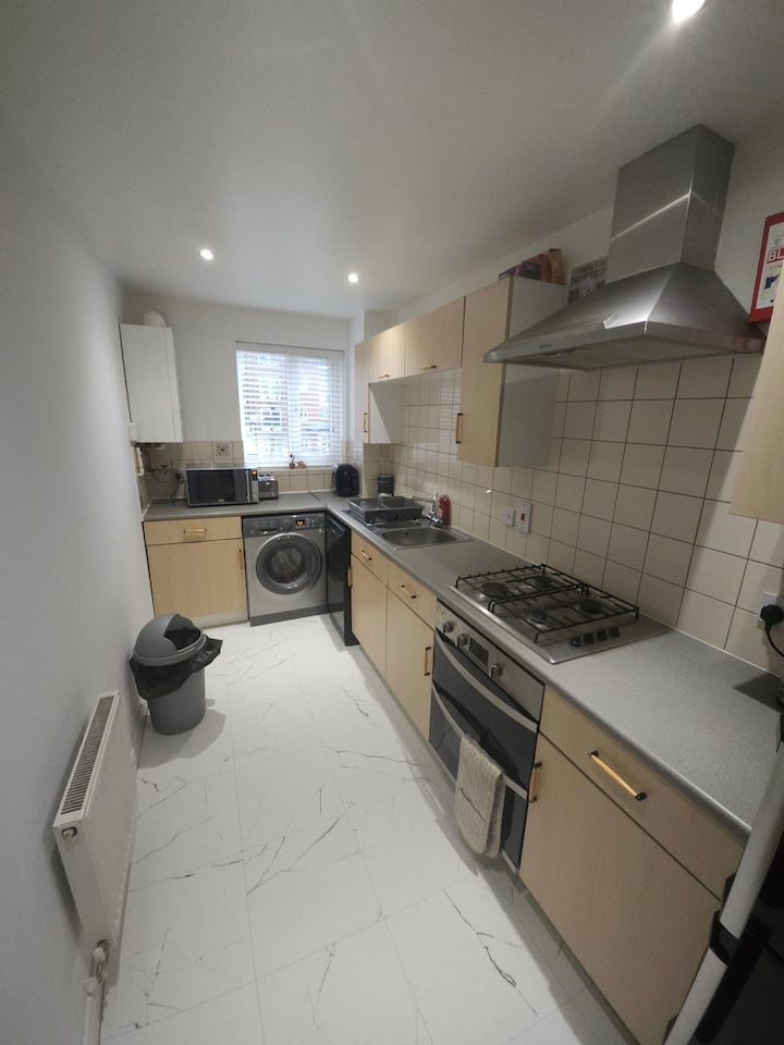 Two Bedroom Flat Kingsthorpe Central Northampton - Northampton