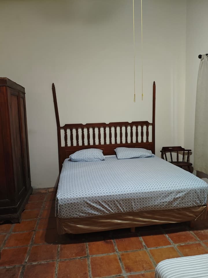 Encantadora Habitación Colonial En Alamos - Álamos