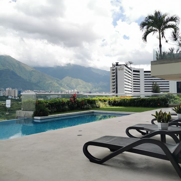 Bello Apartamento En El Centro De Las Mercedes - Caracas