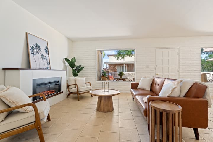 Happy Cactus Condo - Modern Desert Retreat - Avondale, AZ