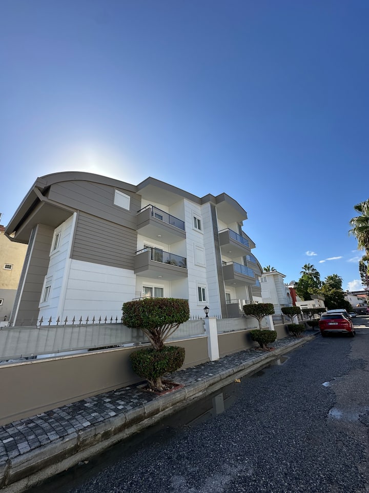 Bright Cozy 2+1 Apt, Central Location With Balcony - Manavgat