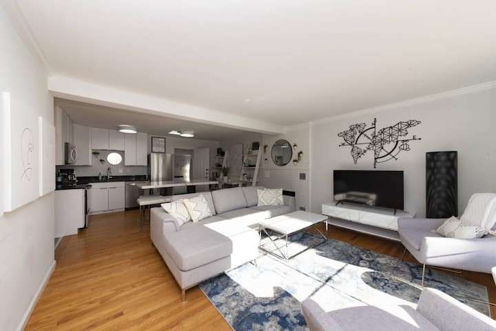 Modern Retreat W/ Fire Pit & Parking - Annapolis, MD