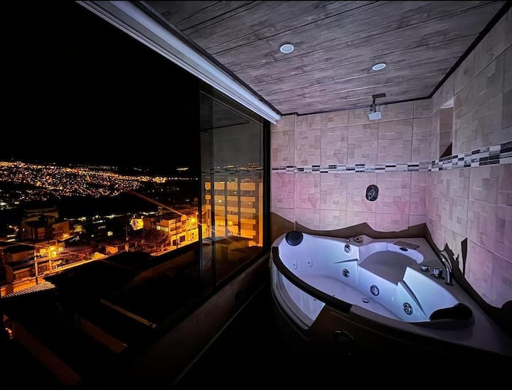 Hermosa Suite Jacuzzi Privado Y Vista Panorámica - Quito