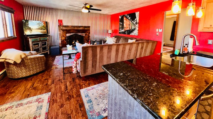 Lakefront *Hottub*firepit*pet Friendly*fenced Yard - Pocono Raceway