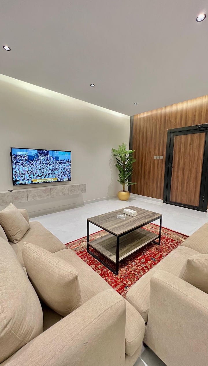 شقة أنيقة وجميلة تتكون من 3 غرف وصالة - Medina