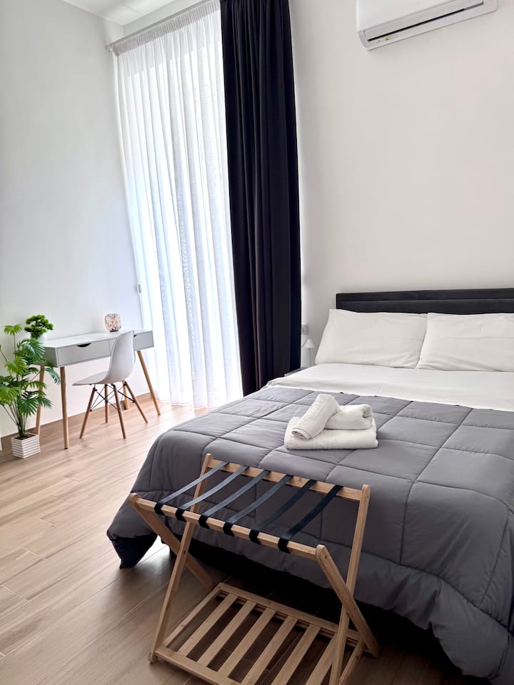 Incentro - Loft 10 Minutes From The Royal Palace - Caserta