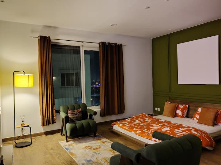 Artsy Studio | Peaceful & Central | Pentasquare P5 - Lahore