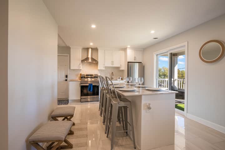 River Front | Free Parking | Newly Renovated - Cornwall, PE, Canadá