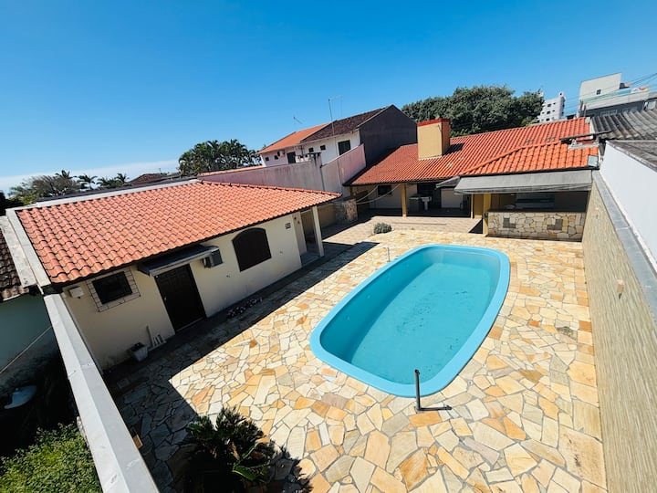 Casa Com Piscina Proximo A Praia - Matinhos