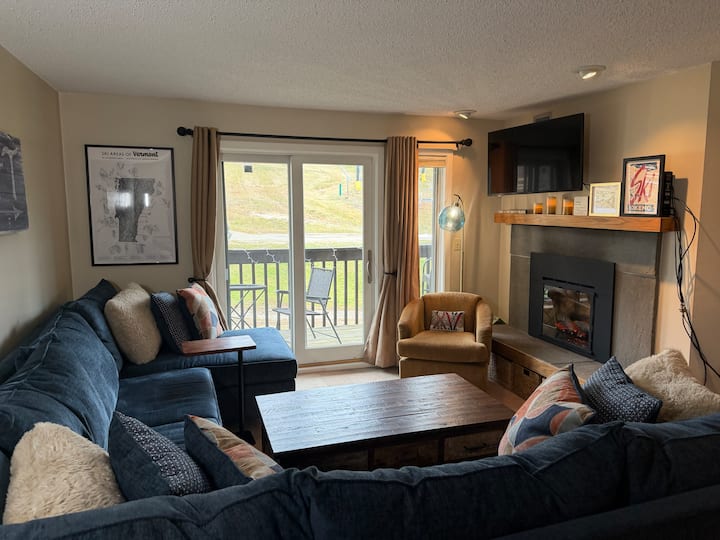 Ski-in/ski-out Condo With Direct View Of Mountain - Ludlow, VT