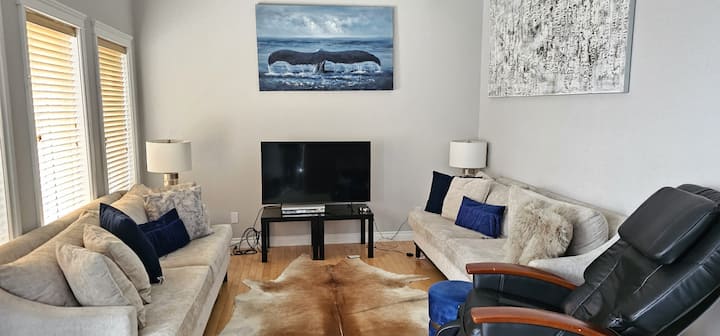 Barb And Vusi’s Room B - Yellowknife