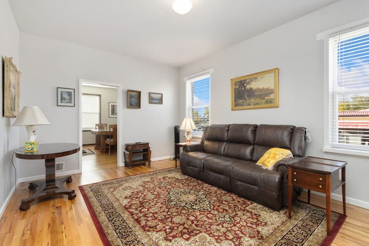 Baker's Nook - 2bd/1bath Upstairs Apt - Cheyenne, WY