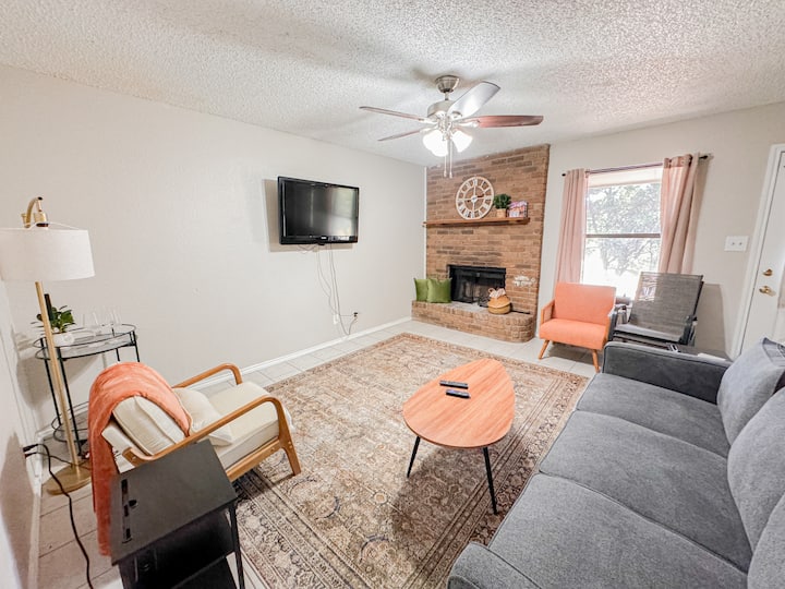 The Nest On Oak - Cool, TX