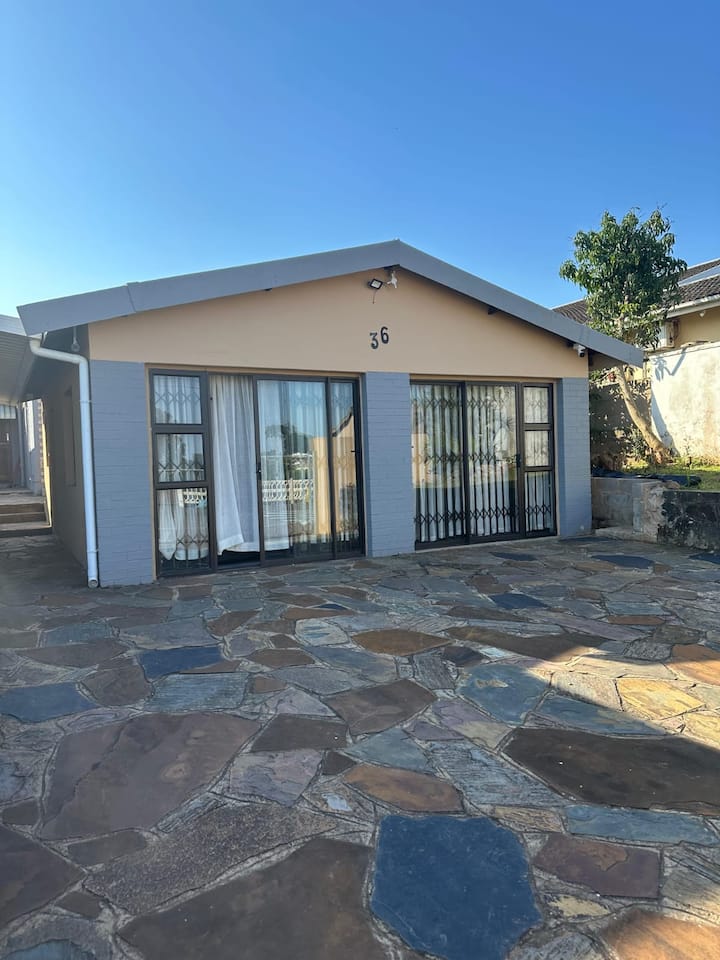 Mount Eyrie Cottage - Durban