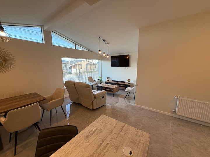 Casa Cerca Costanera - Punta Arenas