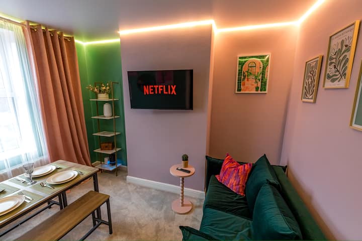 Checkered Wonderland At 19 Milbanke - Doncaster