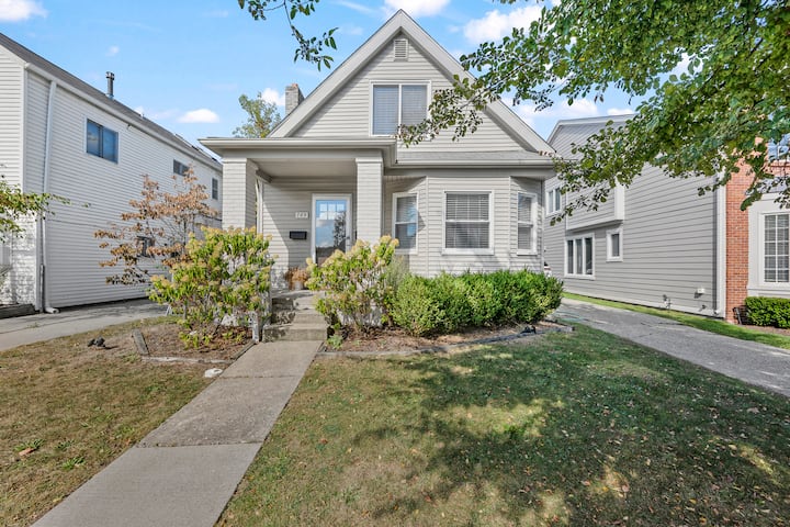 Charming 2br | Walk To Downtown Birmingham - Bloomfield Township, MI