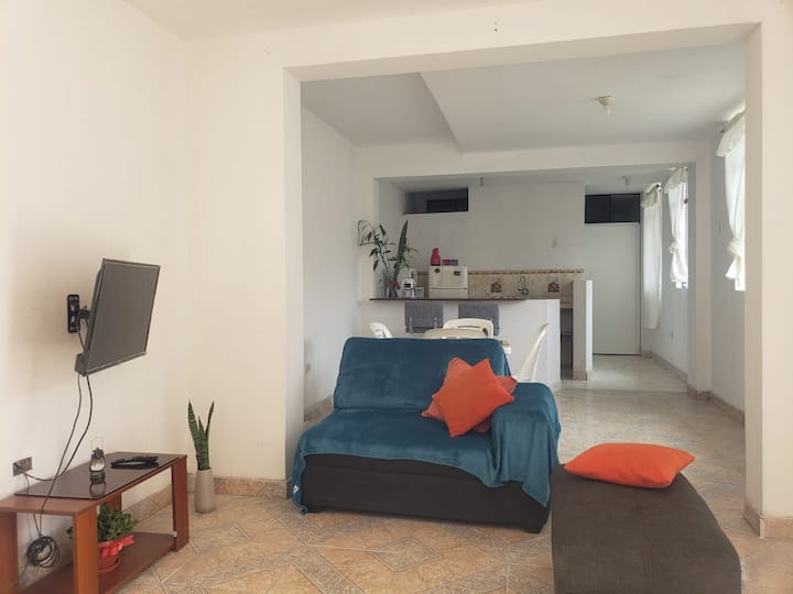 Apartamento En Huaral, Puerta A Calle. - Huaral