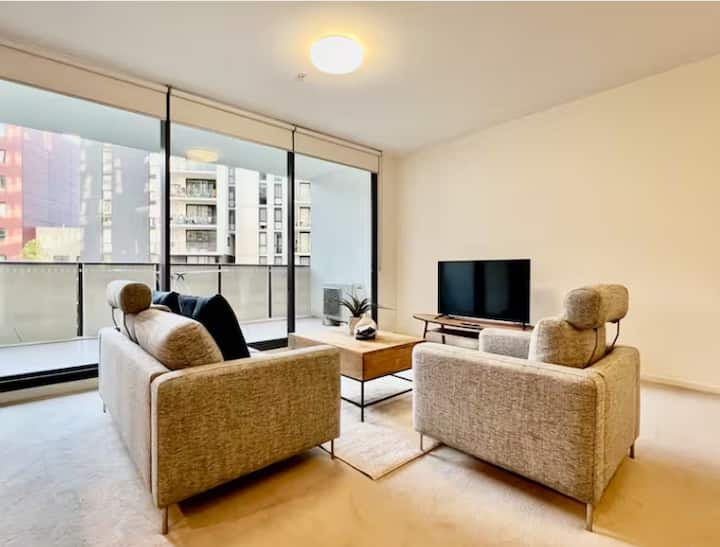 Modern 2br, 2ba Getaway In Hurstville - Sydney